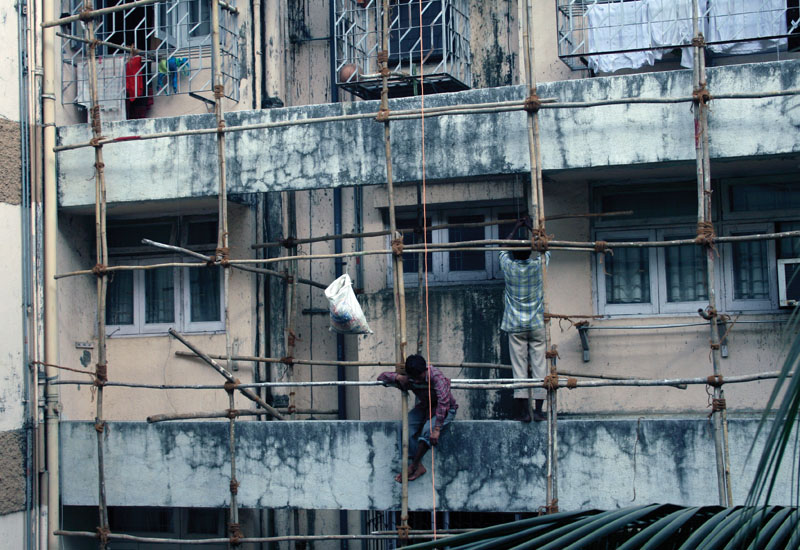 Workers’ safety at stake as cos disregard regulations - Construction ...