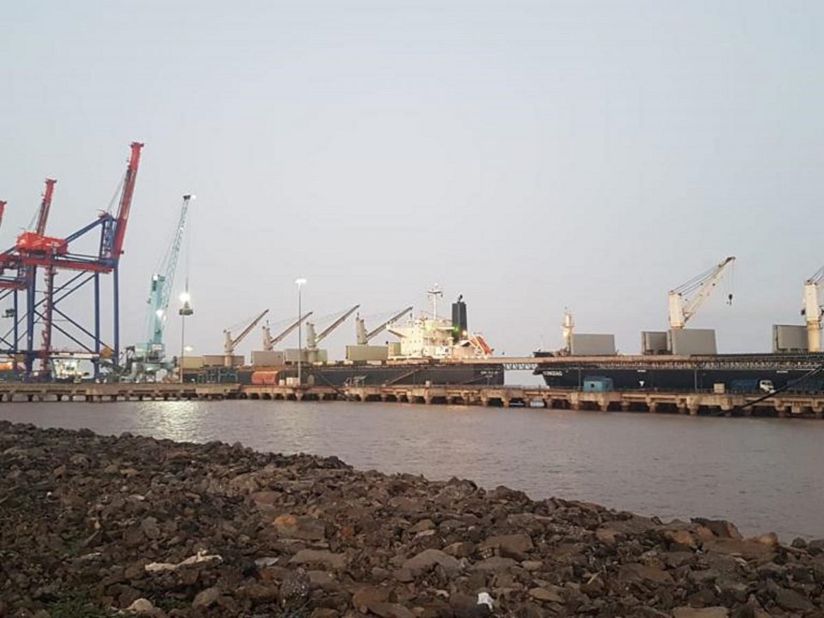 APM Terminals Pipavav resumes container operations - Construction Week ...