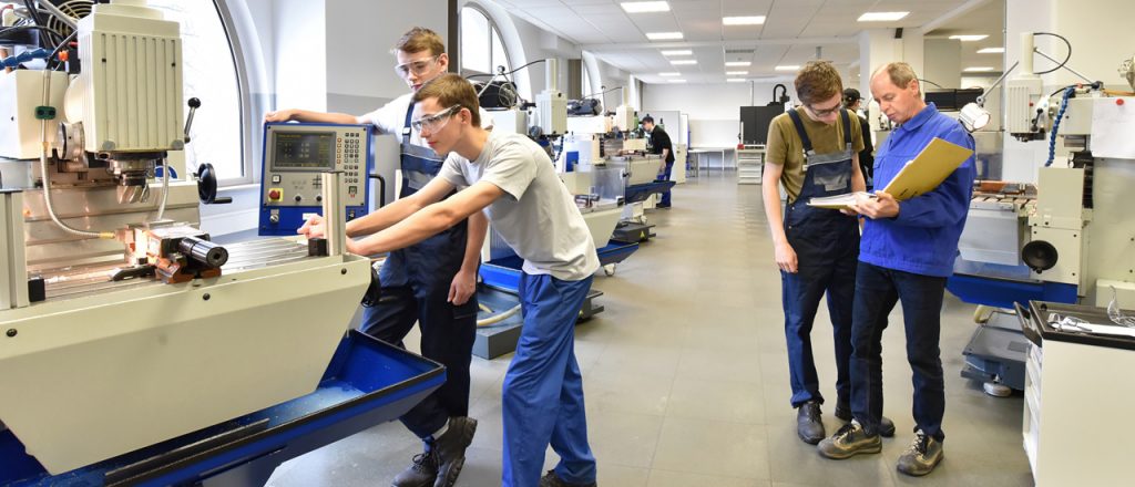 Ustaad AI: ProjectHero's pioneering technology in construction training ...