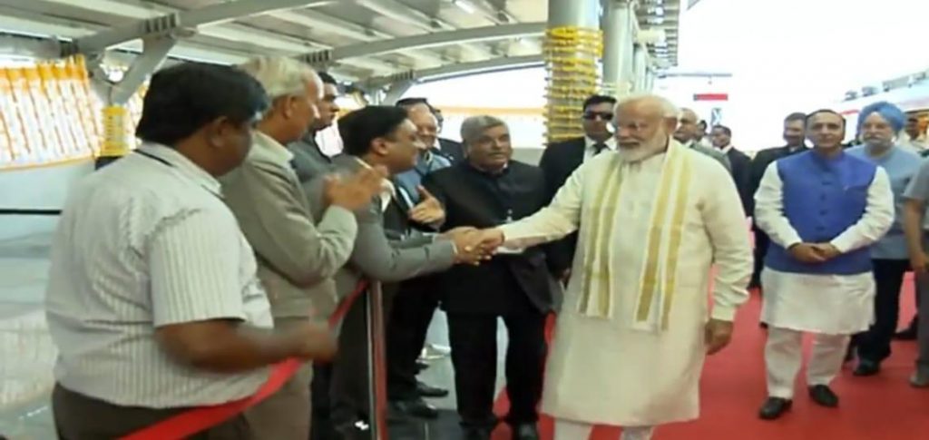 J Kumar helps flag off Ahmedabad Metro Rail project - Construction Week ...