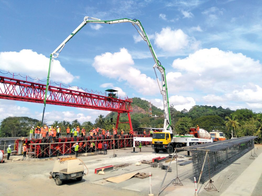 Boom concrete pumps - High up in the air - Construction Week India