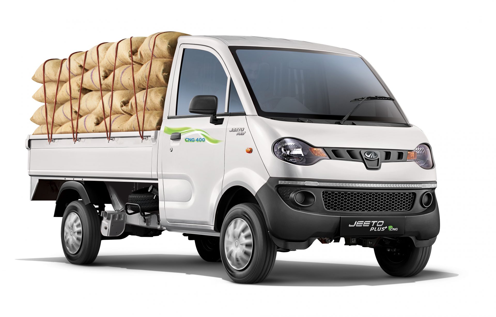 Mahindra launches the new Jeeto plus CNG “CharSau” - Construction Week ...