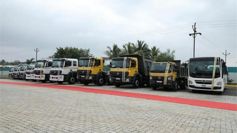 Daimler India CV opens its 300th BharatBenz showroom in Maharashtra ...
