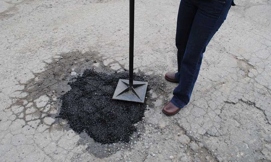 KDMC trials 5 minutes pothole repair solution by RDC Concrete ...