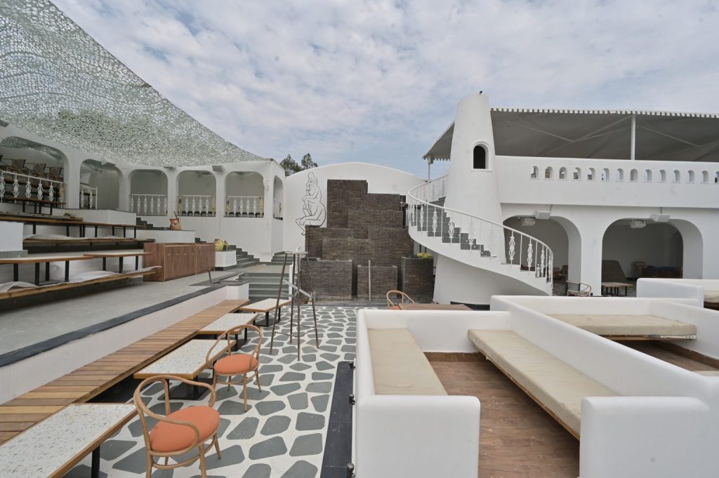 Bangalore's real estate boasts Oia: The premier nightlife destination ...