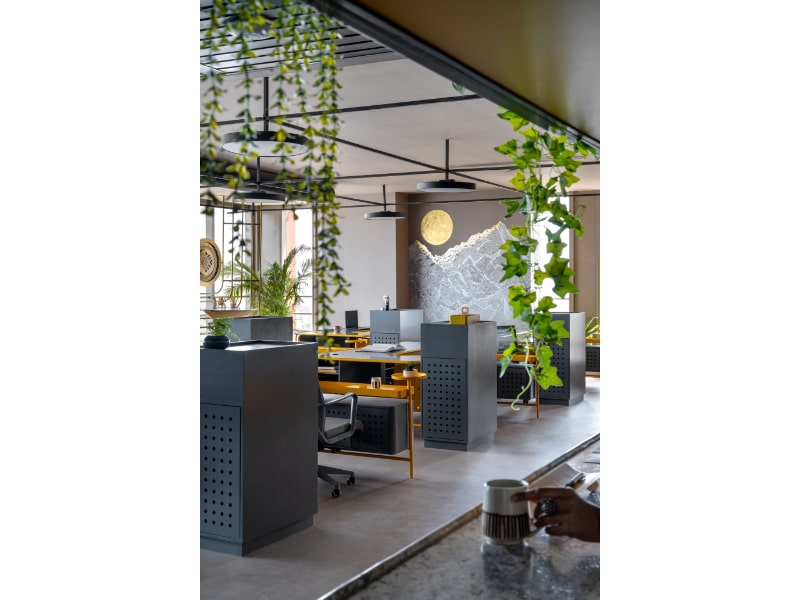 Unraveling the creative design theory behind 'A square peg in a round ...