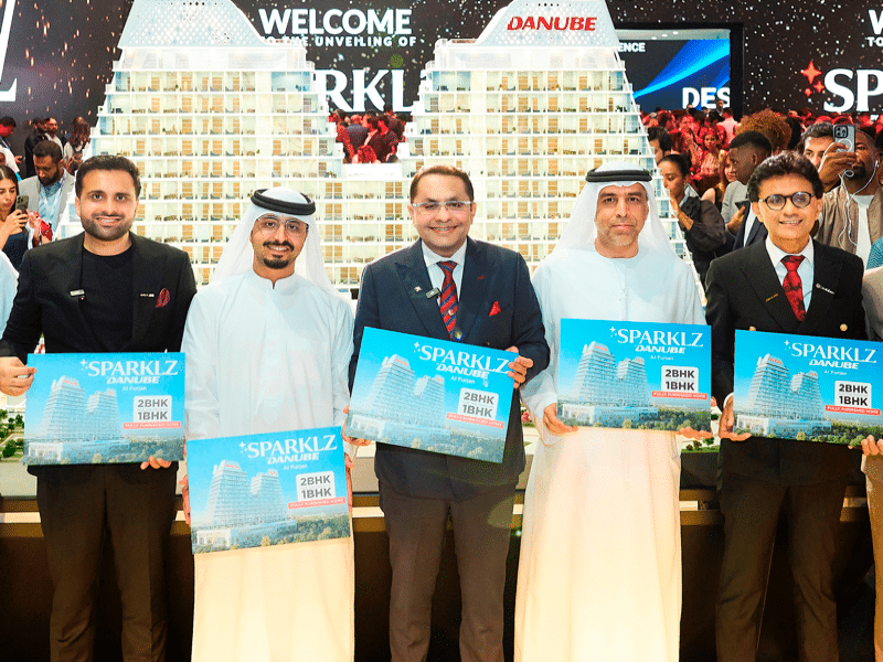 Rohan corporation signs Shah Rukh Khan brand ambassador